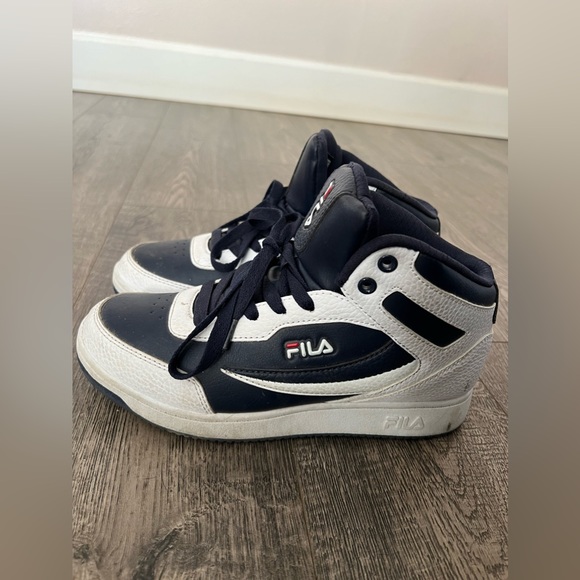 Fila | Shoes | Fila High Top Boys Size 5 2us Color Navy Blue | Poshmark